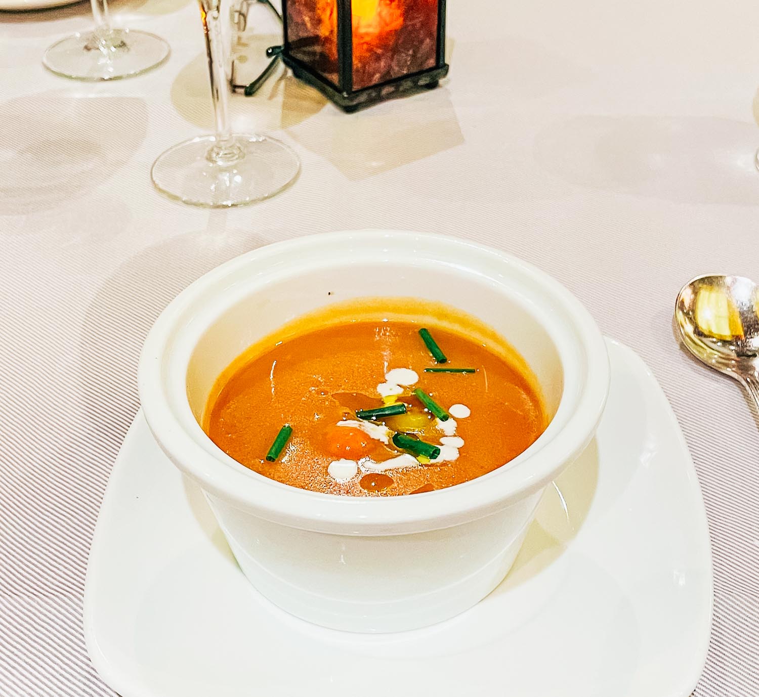 "Descubre los deliciosos menús y reseñas del exclusivo restaurante ...